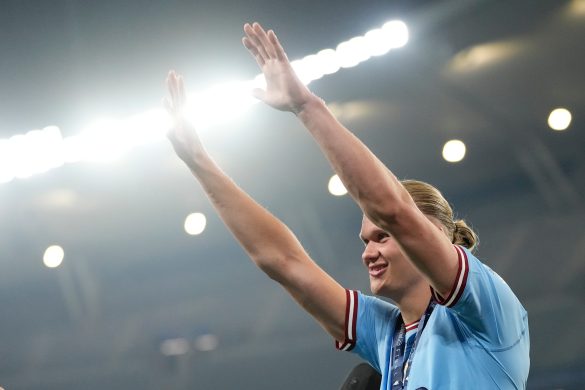 The top 10 man buns in football